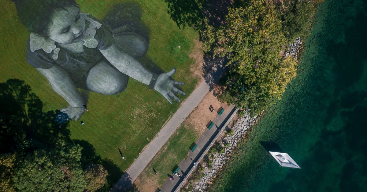 Cette œuvre de l'artiste français Saype pour les réfugiés prend tout ...