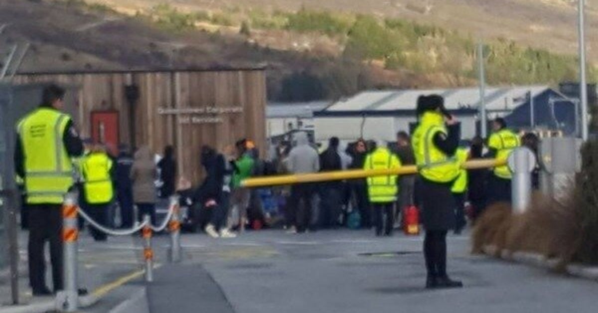 Bomb Scare On Qantas Flight Shuts Down Queenstown Airport | HuffPost World