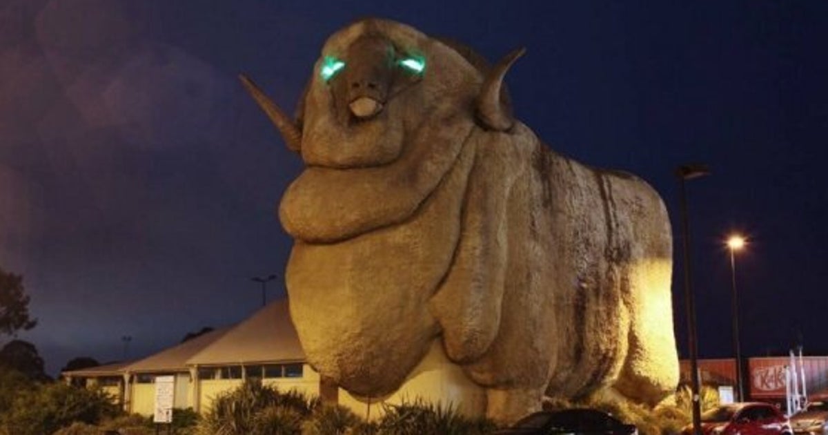 Goulburn's Big Merino Is Now Terrifying | HuffPost News