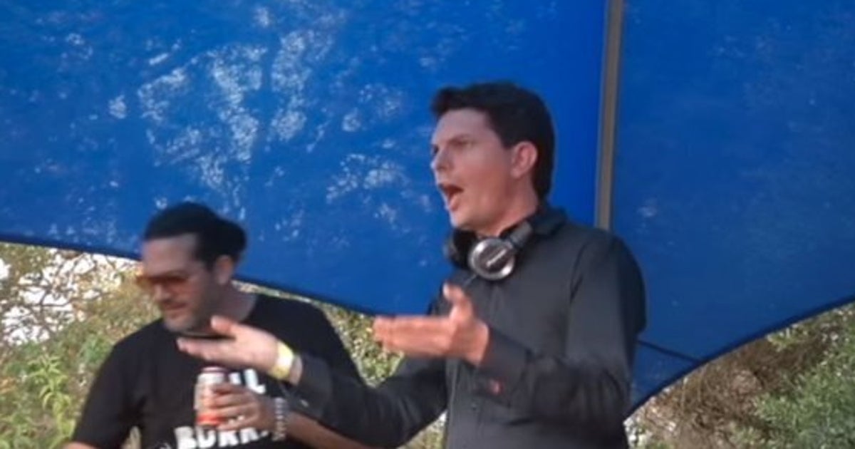 Senator Scott Ludlam Performs DJ Set At Perth Festival | HuffPost News
