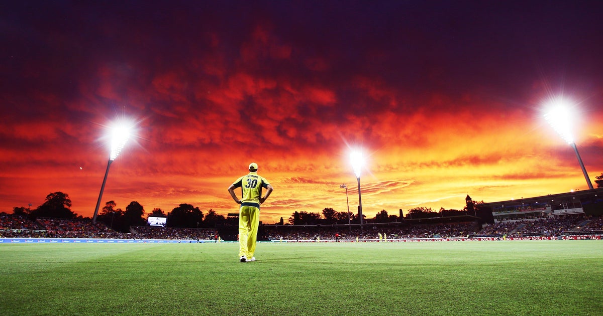 The Sun Just Set On New Zealand's Mammoth Run Chase | HuffPost Sport