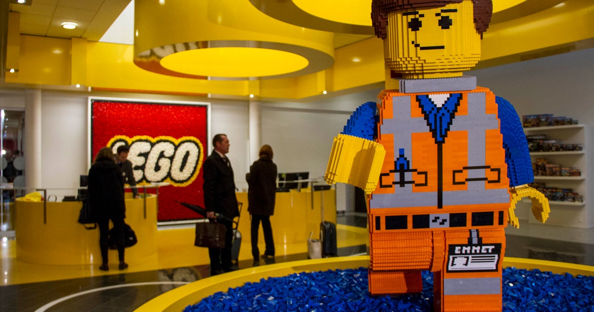 There's A Legit LEGO-Building Job Available In Melbourne | HuffPost News
