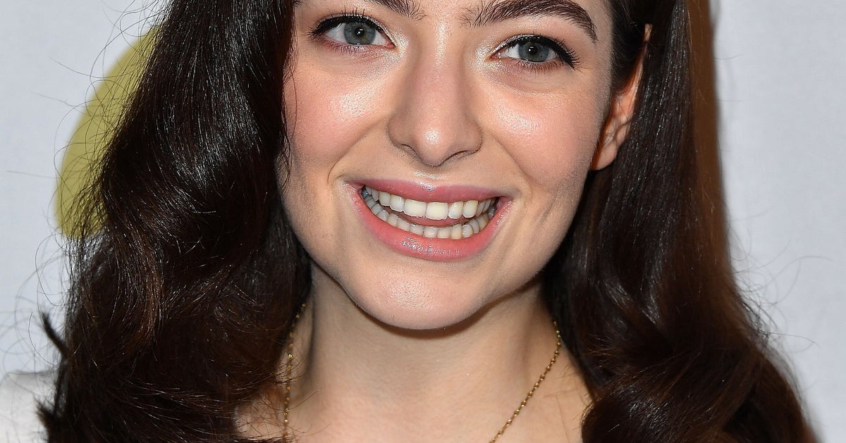 Get Ready Team: Lorde Confirms Her New Single Will Drop This Friday ...