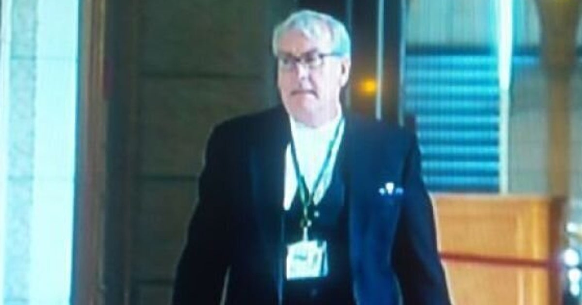 Kevin Vickers Was 'Arm's-Length' Away From Ottawa Gunman: CBC (VIDEO ...