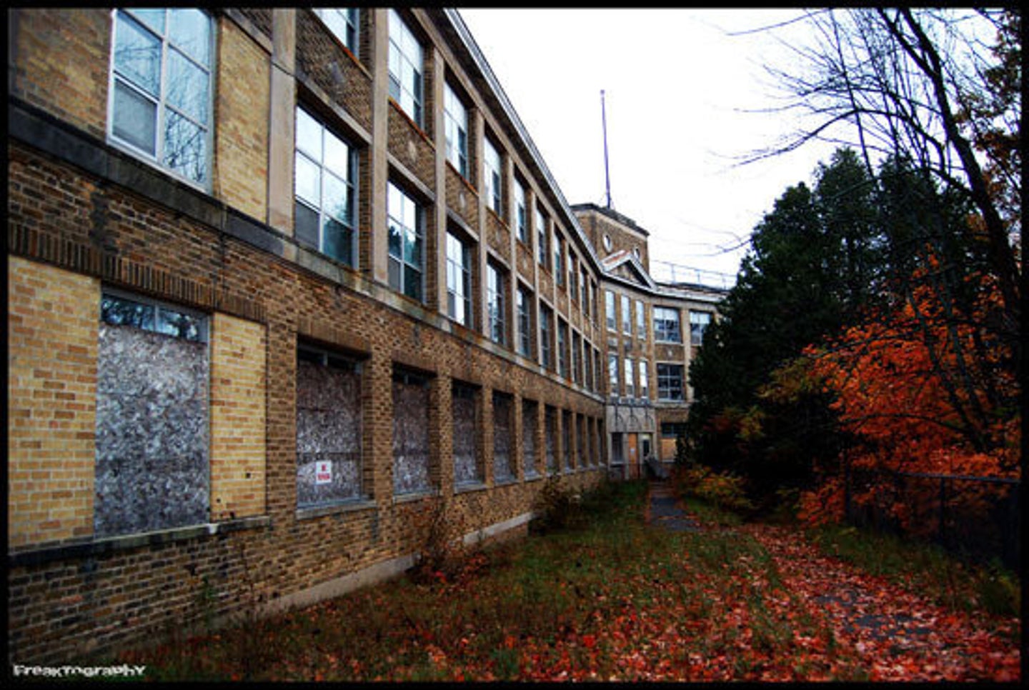 A Look Inside Abandoned Asylums and Hospitals [PHOTOS] | HuffPost Life