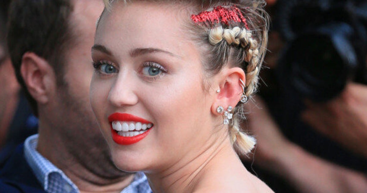 Miley Cyrus Shows Off Hairy Armpits In New Terry Richardson Instagram Photo Huffpost Style