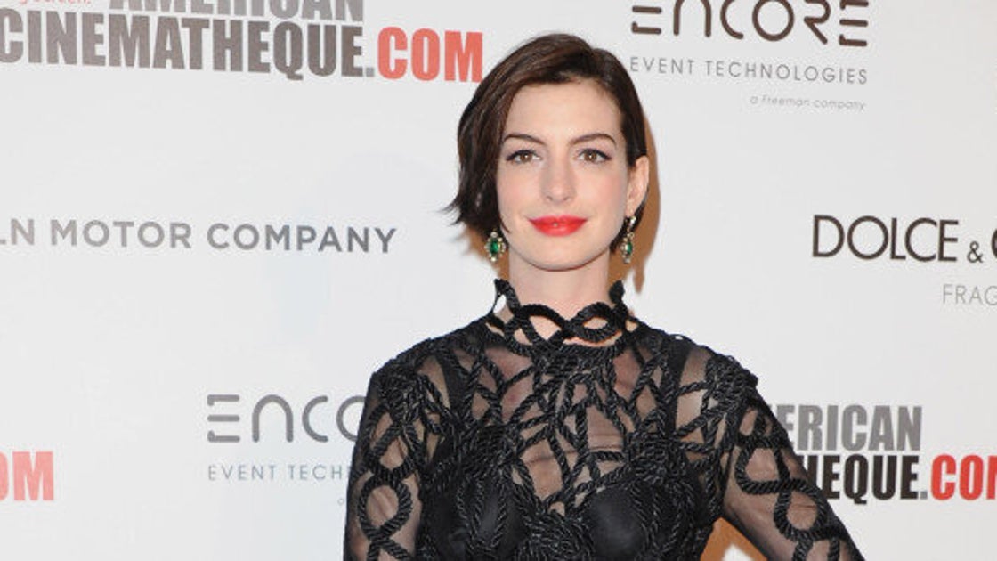 Anne Hathaway christopher kane dress