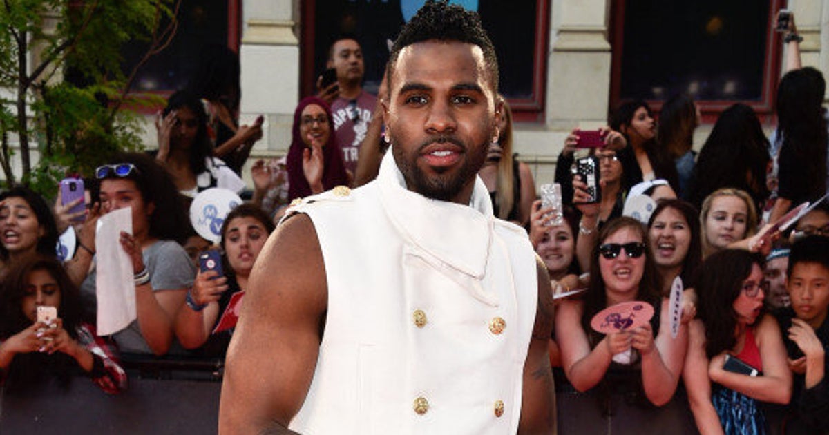 Jason Derulo's Gold Shoes At The 2015 MMVA Stole The Show | HuffPost Style