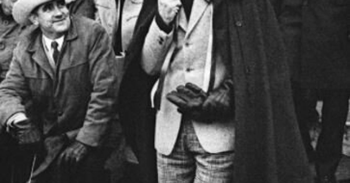 Pierre Trudeau, Prime Minister, Wore An Awesome Cape During 1970 Grey ...