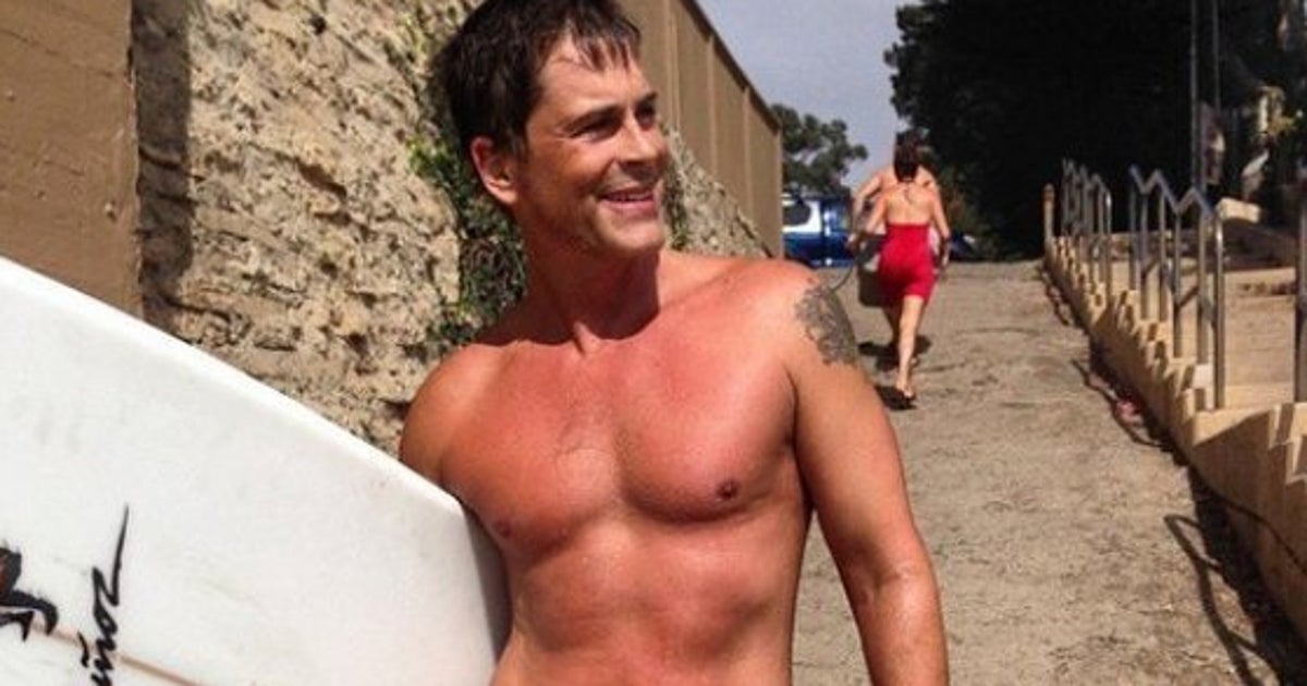 Rob Lowe Goes Shirtless After Getting Injured, Because Of Course ...