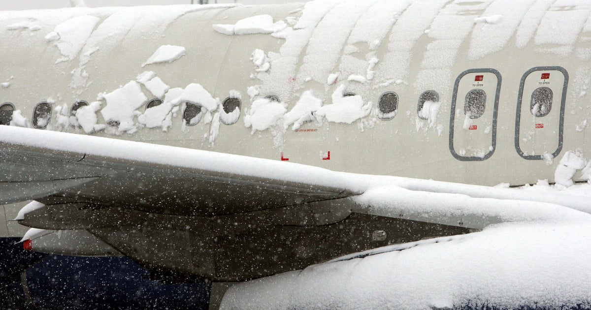What To Do When Your Flight Is Delayed By Winter Storms | HuffPost Life