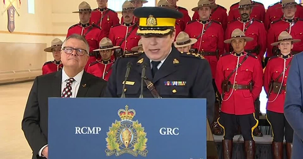 WATCH: Cadets Faint At Ceremony Announcing New RCMP Commissioner ...