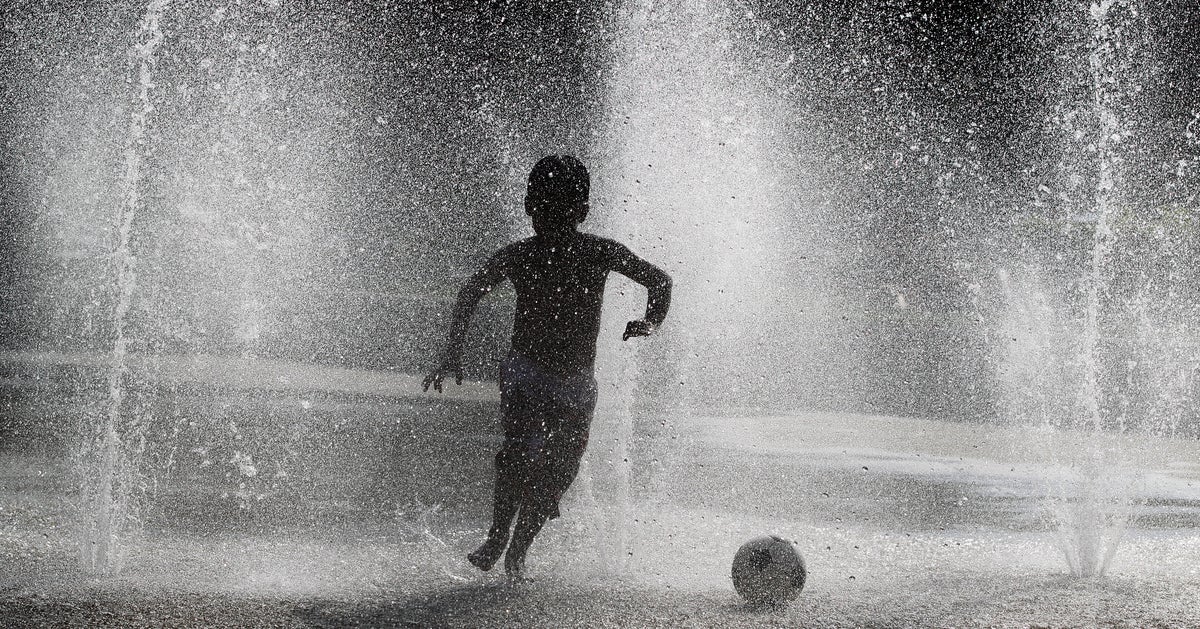 How To Stay Cool And Safe On Very Hot Days | HuffPost Life