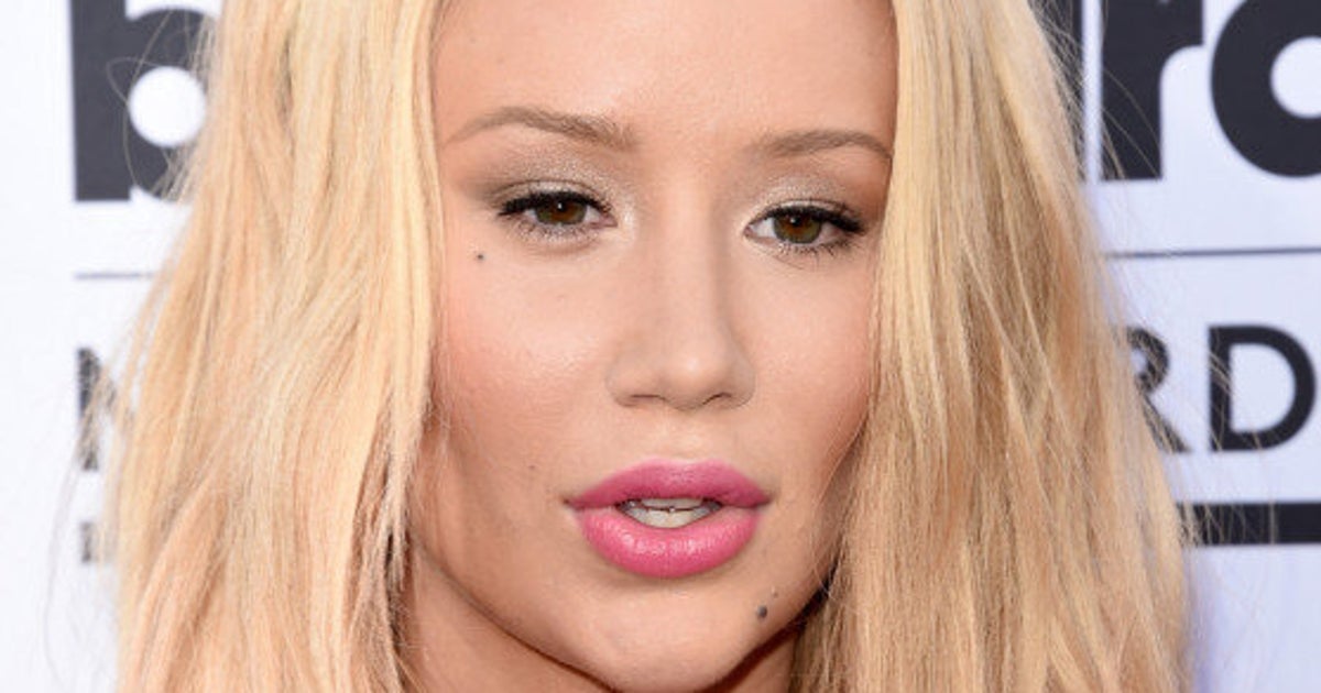 Iggy Azalea's Billboard Music Awards Win And Outfit Raise Eyebrows ...