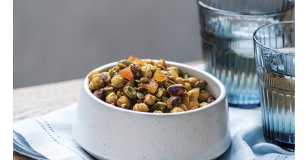 This Turmeric Apricot Trail Mix Will Get You Through Your 3 P.M ...