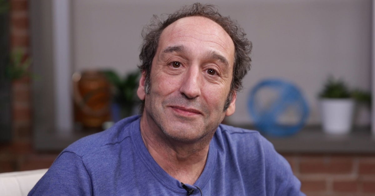 Comedian Jeremy Hotz Has An Emotional Support Dog For His Anxiety ...