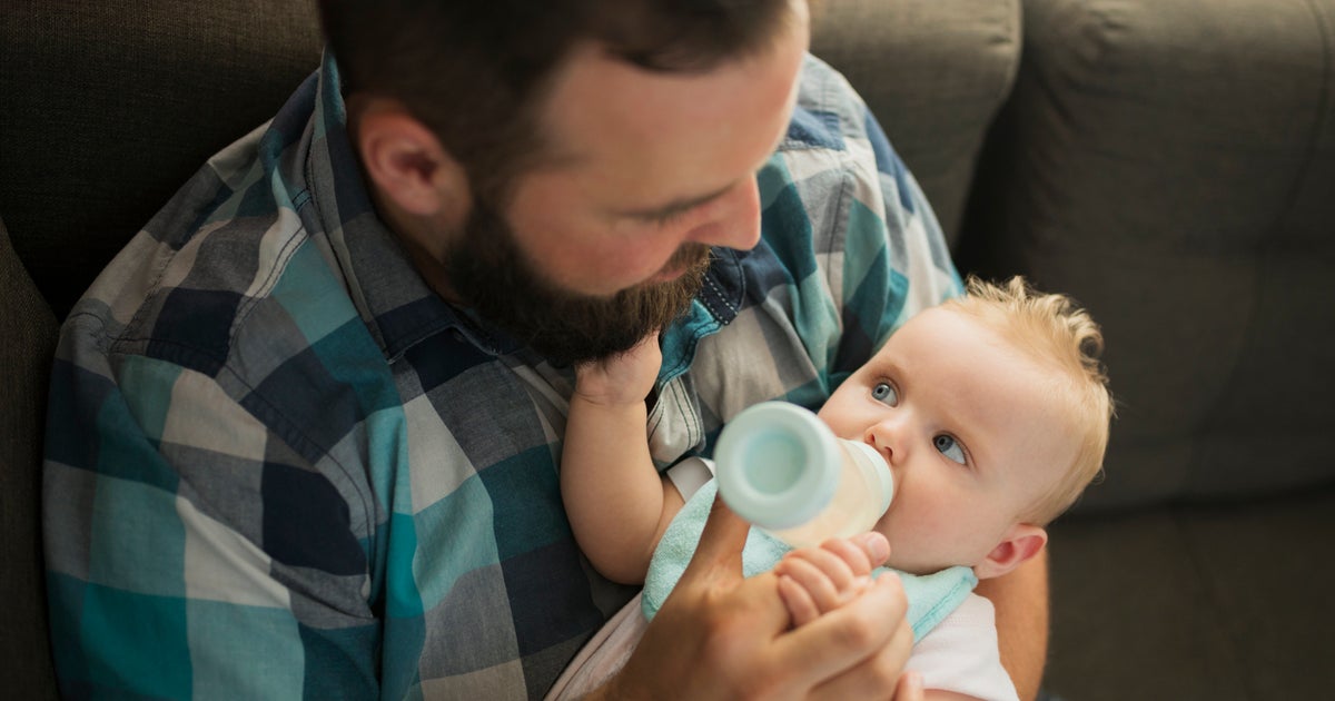 Canadian Dads Can Take 5 Weeks Of Shared Parental Leave. Here's Why ...