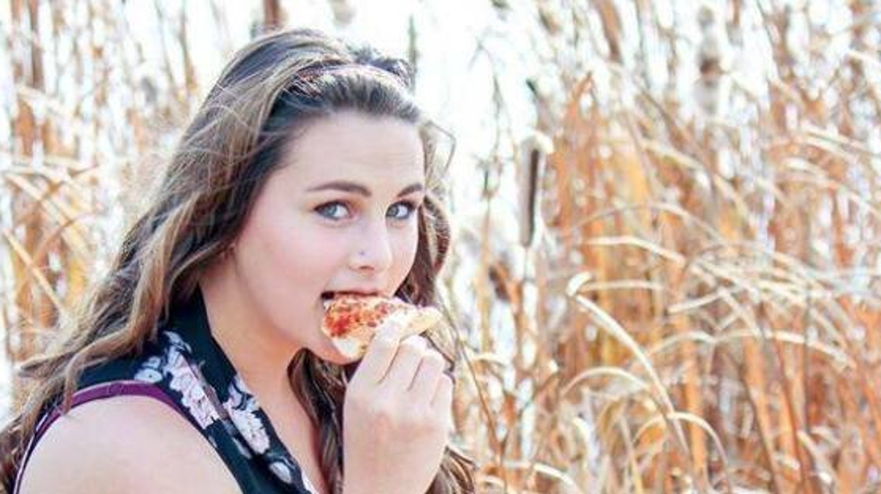 Nicole Larson's Pizza Engagement Shoot Celebrates An 'Eternal' Love ...