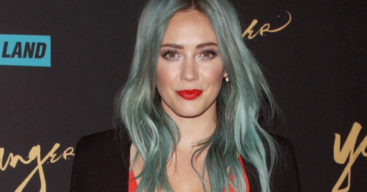 Hilary Duff Is Bold In Crimson Dress For 'Younger' Premiere | HuffPost ...