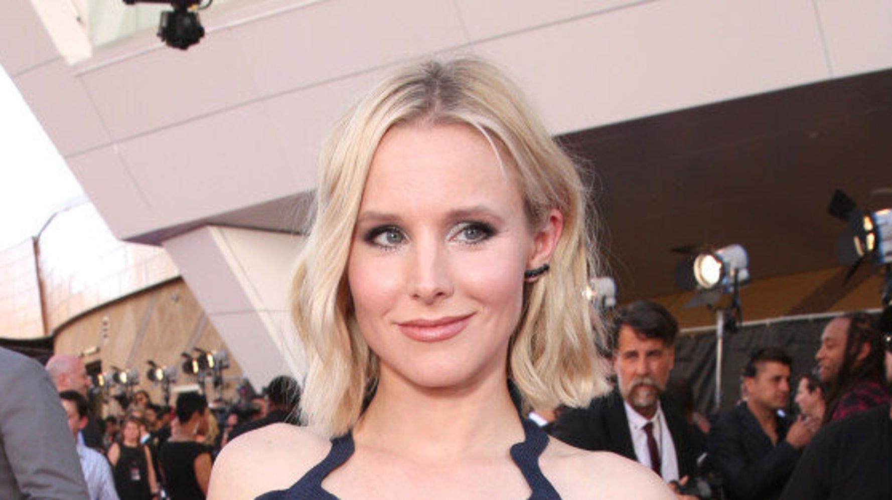 Kristen Bell Opens Up About Depression Anxiety And Mental Health In