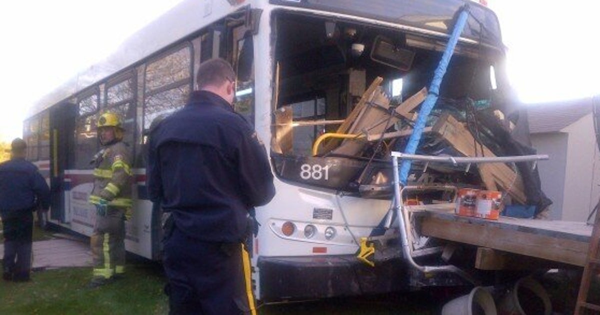 St. Albert Bus Crashes Through 2 Backyards (PHOTOS) | HuffPost Alberta