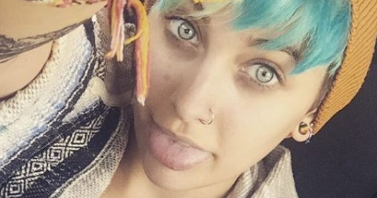 Paris Jackson Rocks A Suit And Tie At Prom, Dyes Hair To Match Date's ...
