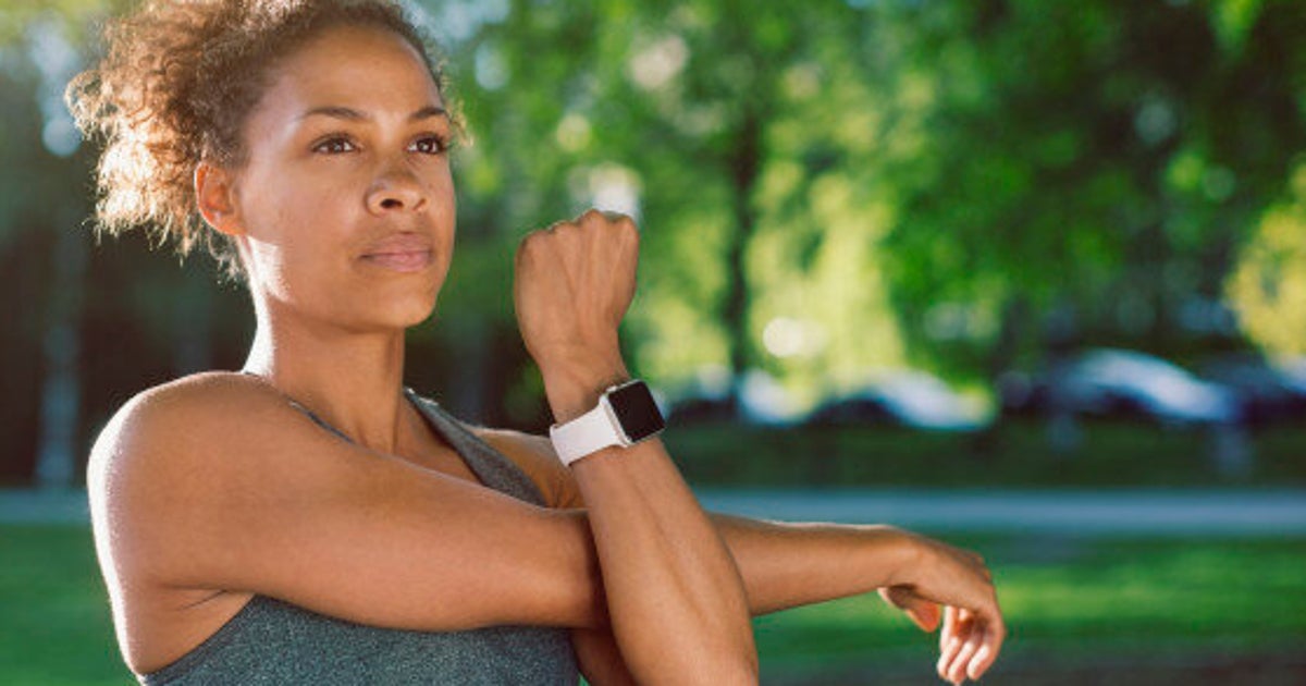 Two Simple Outdoor Arm Exercises That Will Help You Build Muscle ...