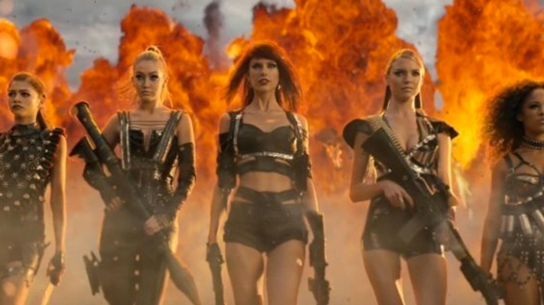 15 Halloween Group Costume Ideas For 2015 HuffPost Canada Style 15-halloween-group-costume-ideas-for-2015-huffpost-canada-style