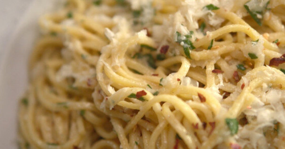 Michael Bonacini's Garlicky Tagliolini Recipe Uses Epic Amounts Of ...