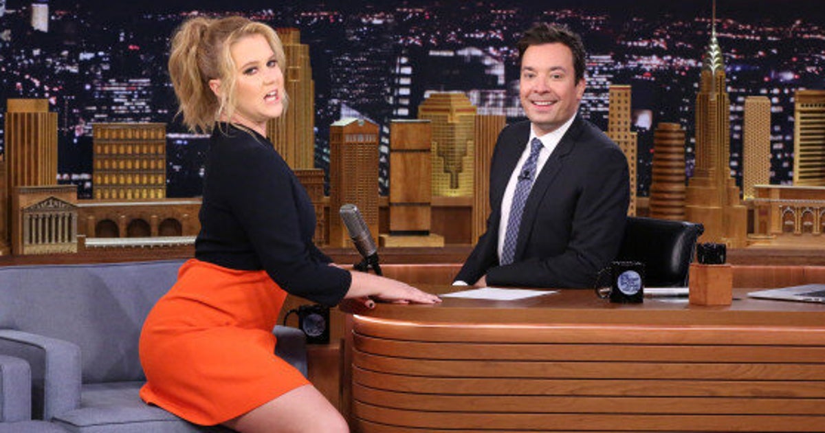Amy Schumer Pokes Fun At Glamour's 'Plus-Size' Issue On 'Tonight Show ...