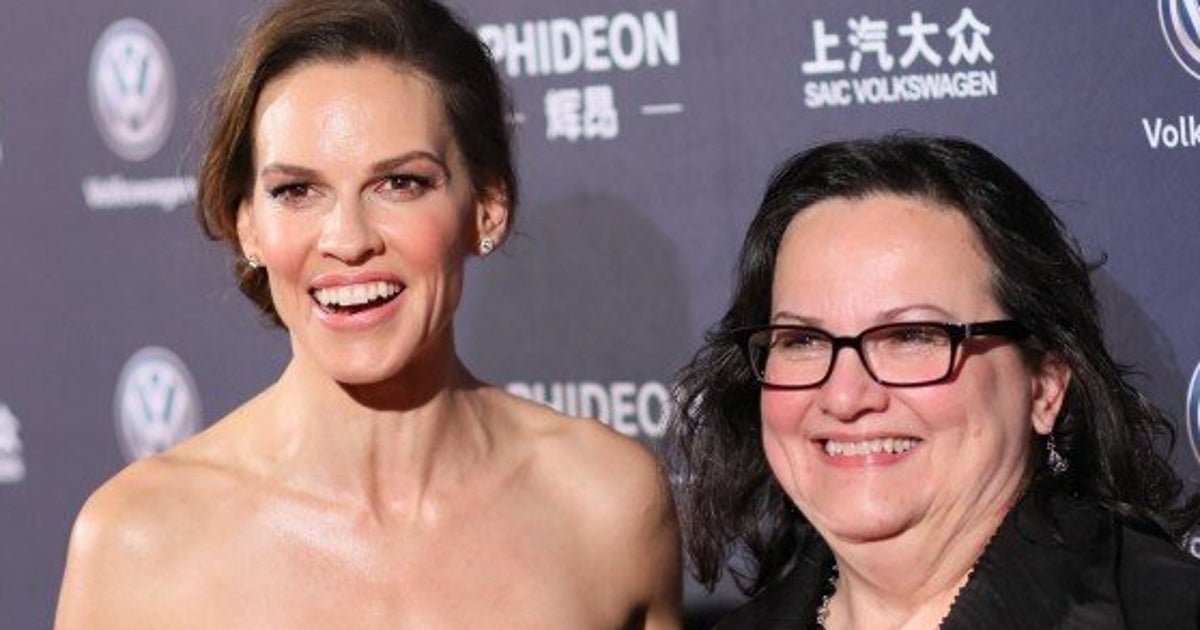 Hilary Swank Dad: Star Reveals Why She Took 2-Year Hiatus From ...