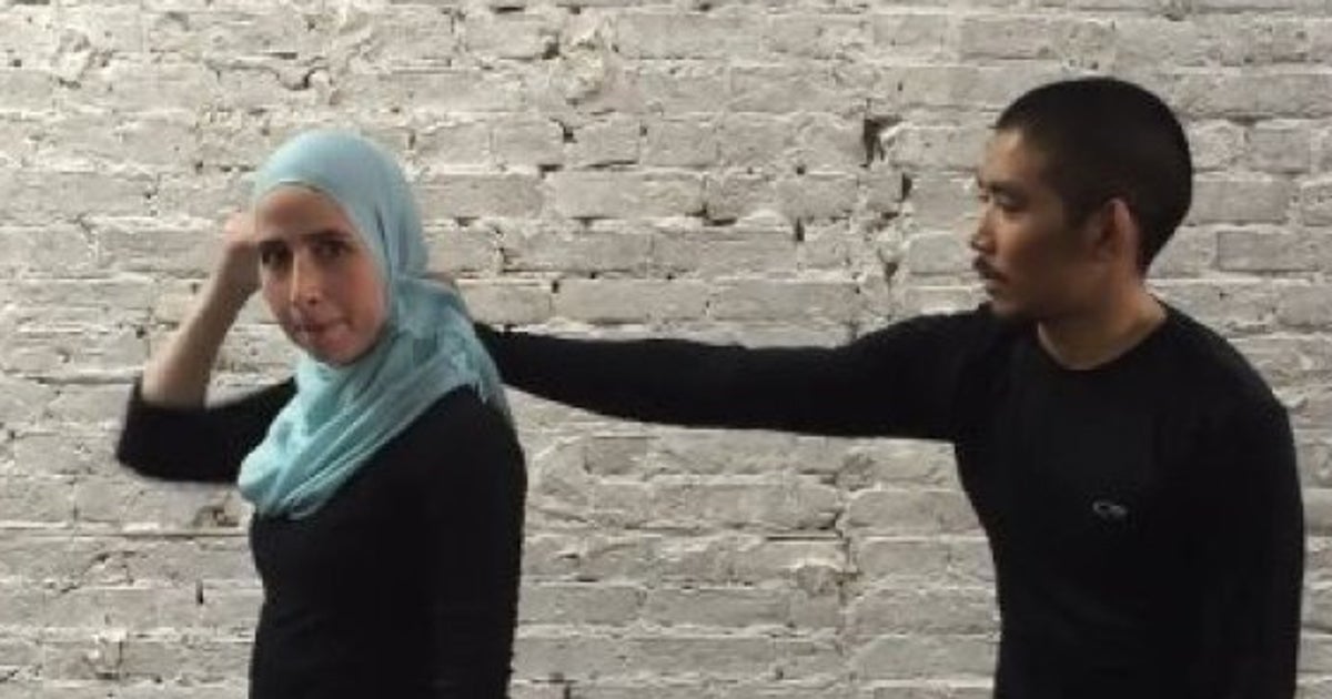 Woman's 'Hijab Grab' Self-Defence Video Is Perfect | HuffPost Life