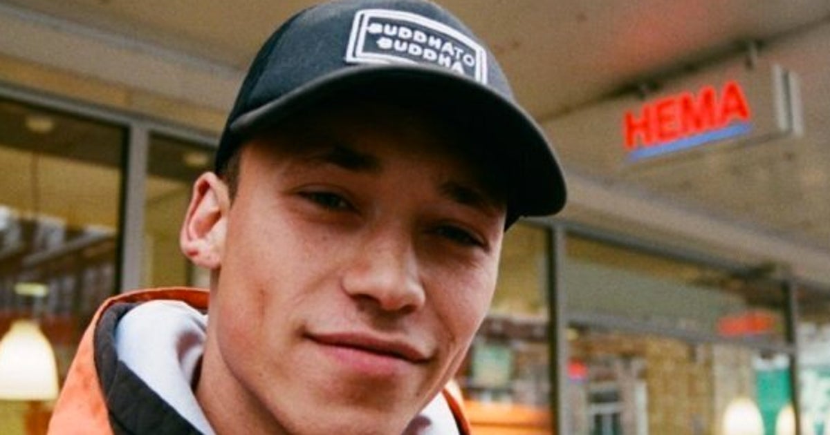 Dutch Construction Worker Becomes A Model Thanks To A Stranger's Photo ...