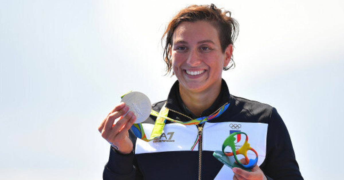 Italian Swimmer Comes Out By Dedicating Silver Medal To Her Girlfriend ...