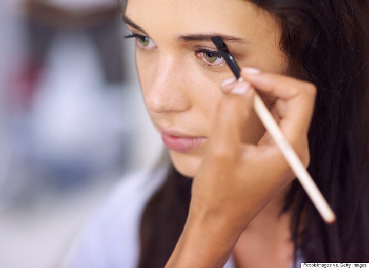 How To Perfectly Shape Sparse Or Aging Eyebrows | HuffPost Style How To Perfectly Shape Sparse Or Aging Eyebrows | HuffPost Style