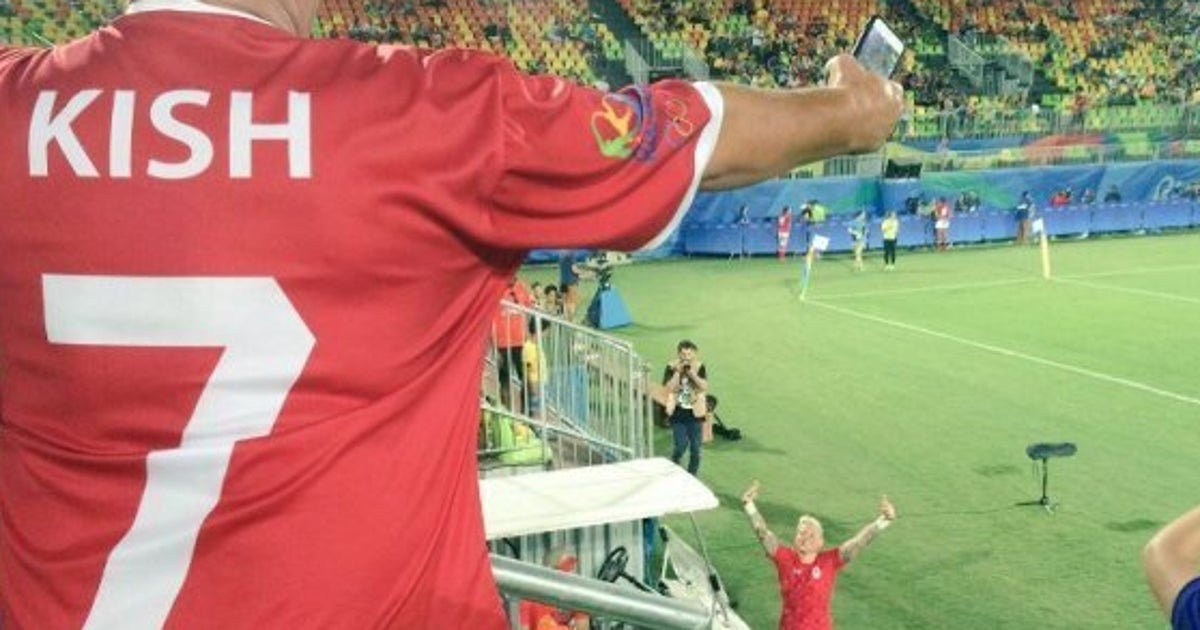 Jen Kish's Dad Overcome With Emotion After Watching Daughter Win ...