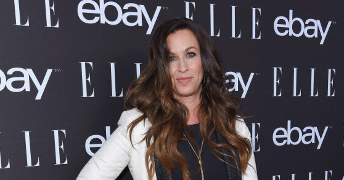 Alanis Morissette Baby Name: The Beautiful Meaning Behind Onyx Solace ...