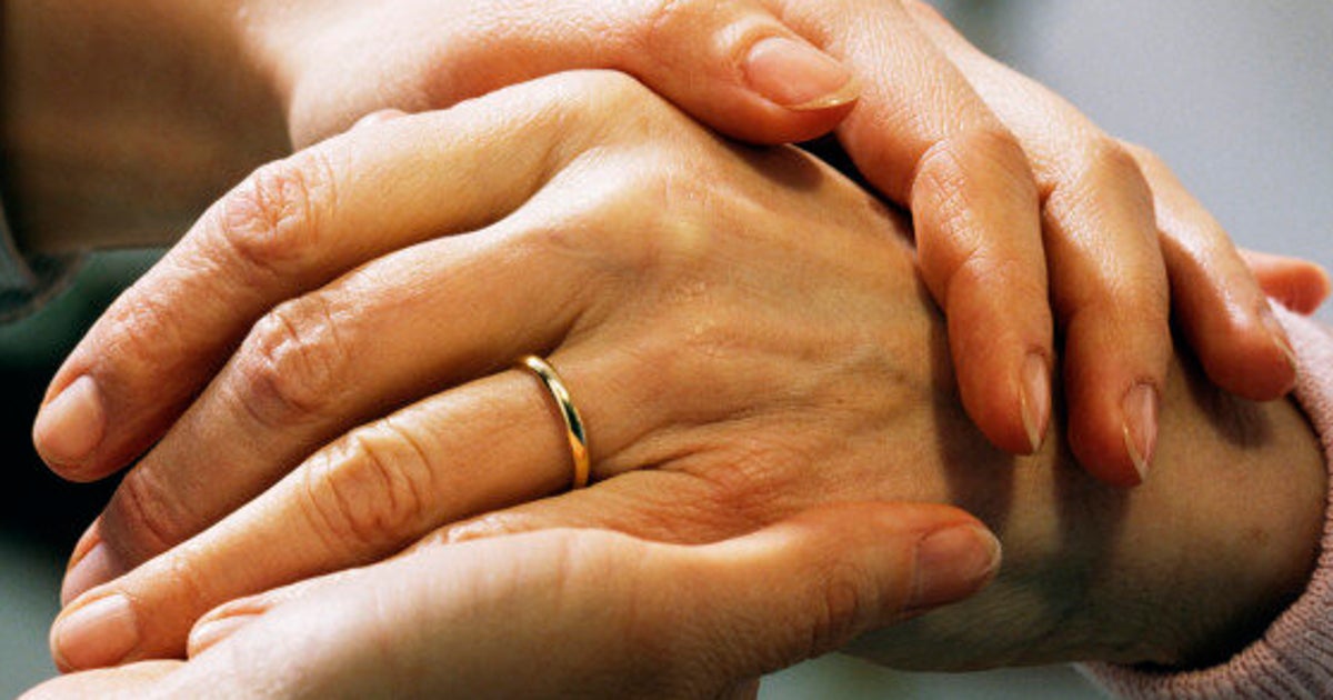 4 Types Of Friends A Widow Needs | HuffPost Life