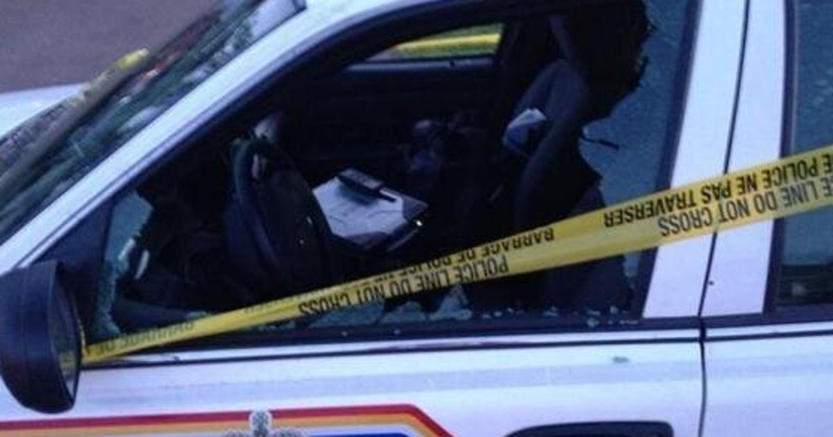 Moncton Rcmp Shooting Photos A Close Up Of Crime Scene Graphic Huffpost News 8182