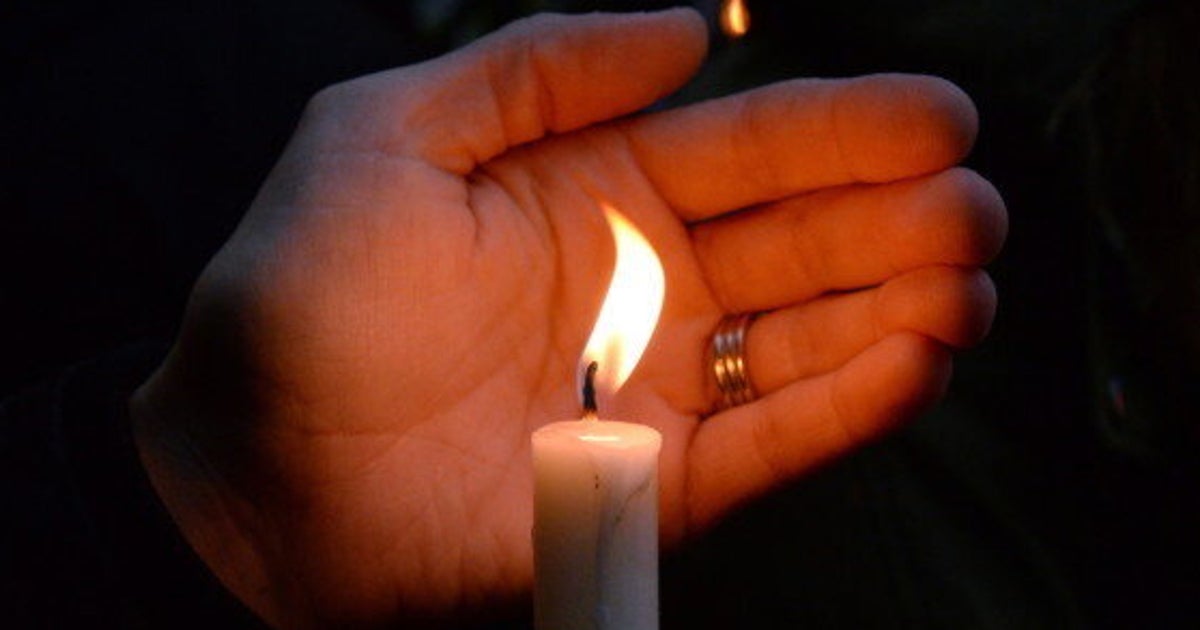 Moncton RCMP Shooting Vigil Draws Hundreds Of Mourners (PHOTOS ...