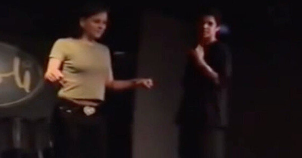 Young Drake Improv Video Shows Rapper's Comedy Chops At Toronto ...