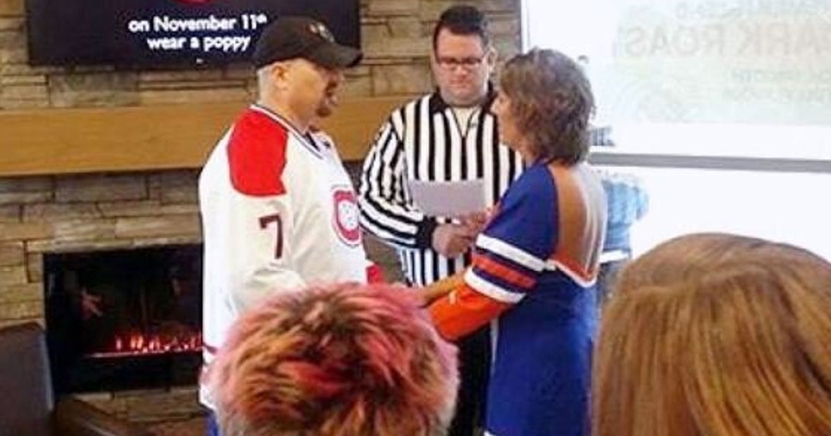 Tim Hortons Wedding: Alberta Couple Marries In Hockey-Themed Ceremony ...