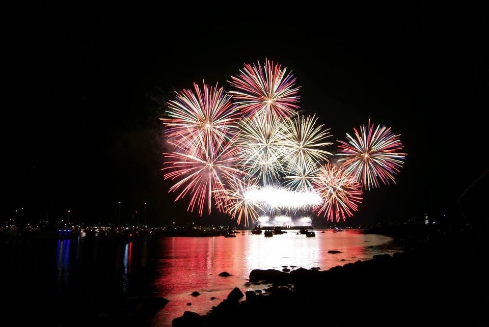 Vancouver Fireworks Festival 2014 Teams, Dates Announced | HuffPost ... Vancouver Fireworks Festival 2014 Teams, Dates Announced | HuffPost ...