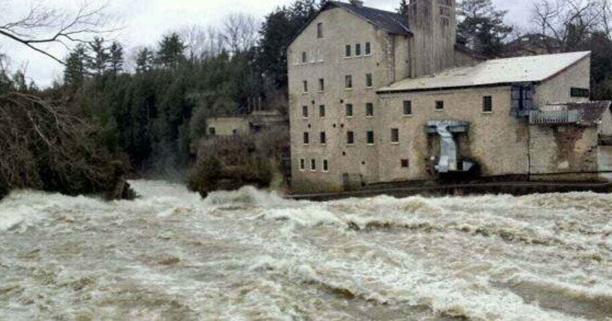 Grand River Flooding Reminds Us Of Alberta (TWEETS) | HuffPost News