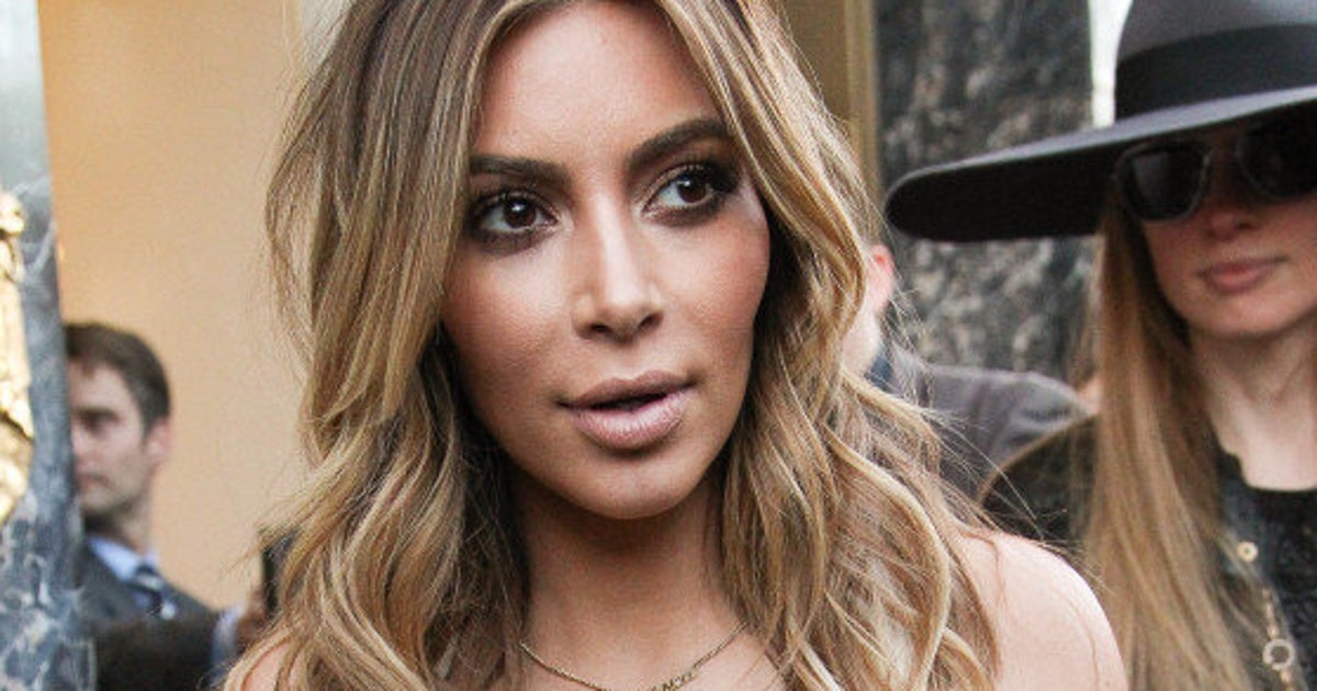 Kim Kardashian Narrowly Avoids Embarrassing Wardrobe Malfunction On