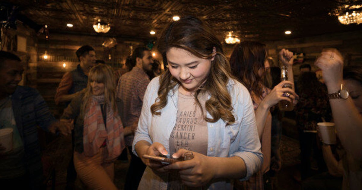 How To Cope With Going To A Party Alone | HuffPost Life