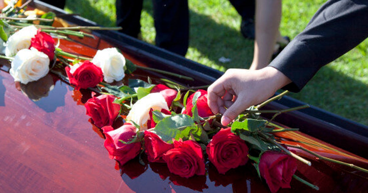 How To Conduct Yourself At A Funeral | HuffPost Life
