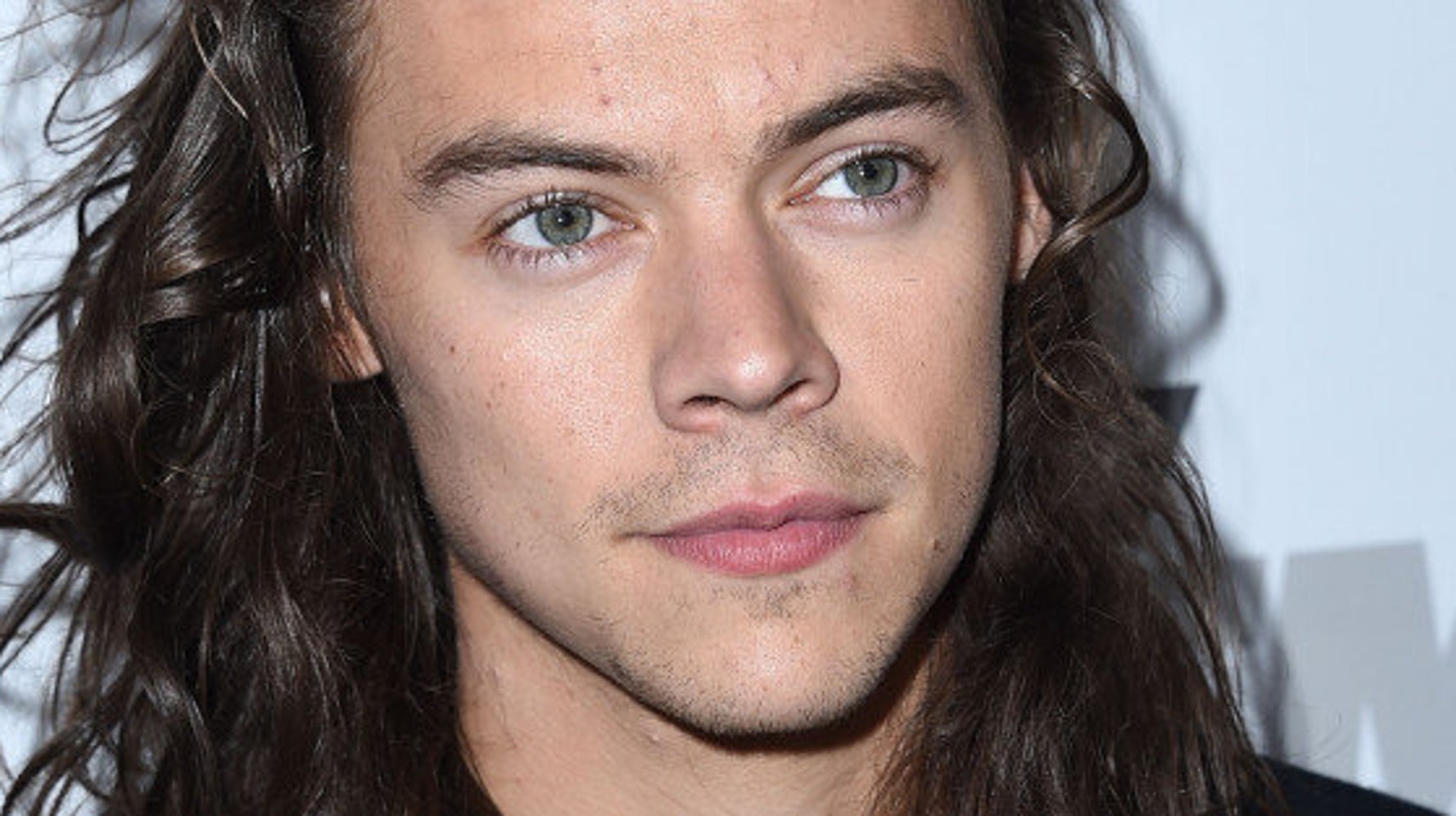 Harry Styles Gives Fans A Glimpse At His New Hair, But There's A Twist ...