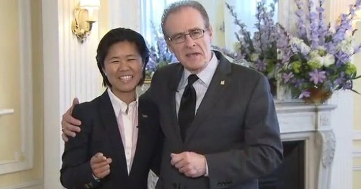 World Pride 2014 Toronto Plans Historic Mass Gay Wedding Video Huffpost Life