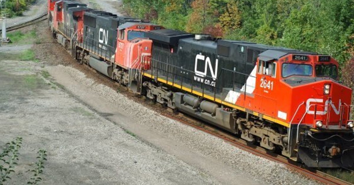 Gitxsan First Nation Blocks CN Rail After Eviction Notice | HuffPost ...